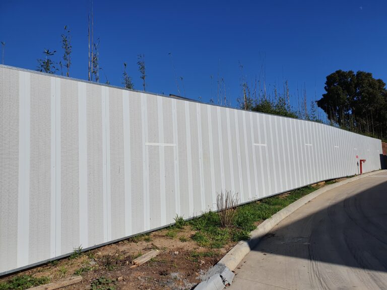 Acoustic Screens for Rooftop Chillers + Plant | Flexshield