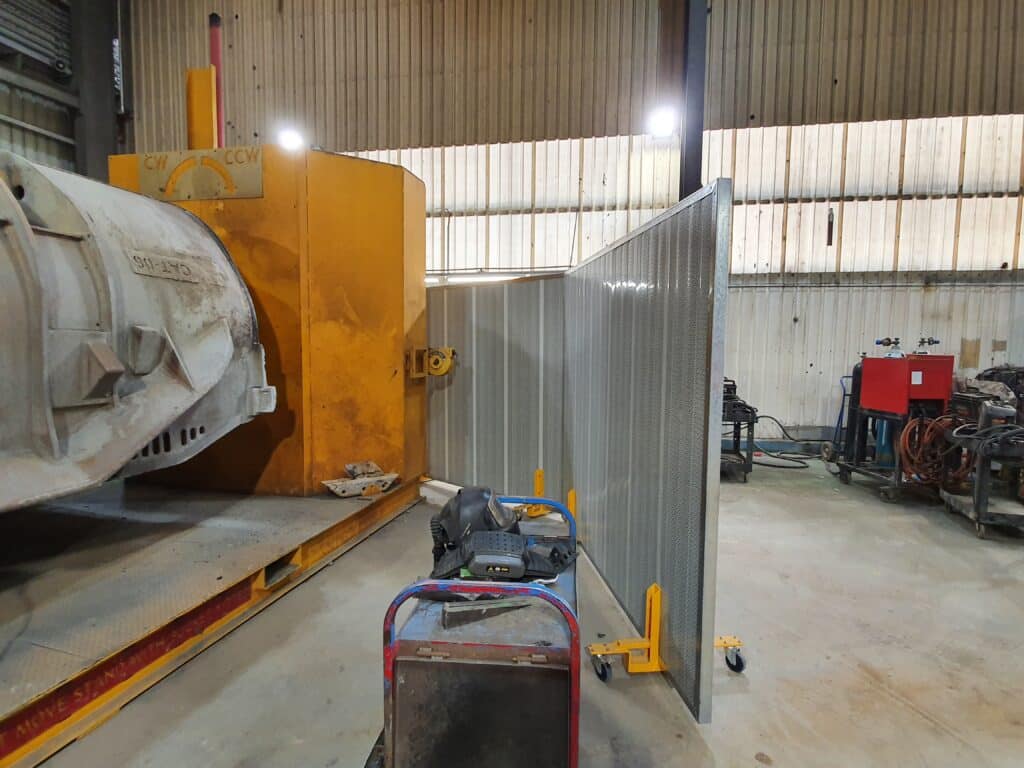 Mobile soundproofing panels for industrial work environments | Flexshield